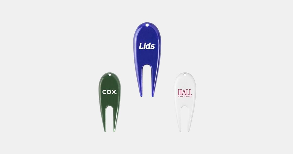 Plastic Divot Tools with your logo | MiniThrowBalls.com